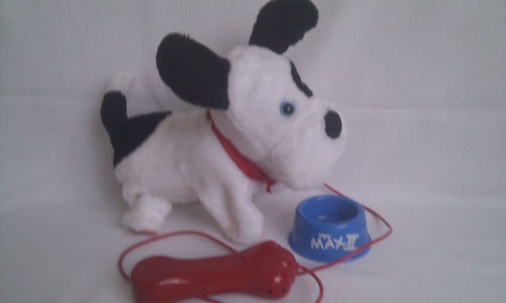 Adorable Pipi Max Plush Toy Dog makes cute sounds