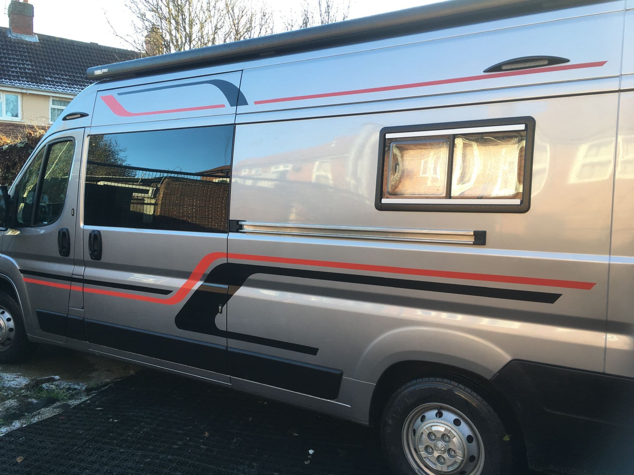 No 1127 Universal fitting motorhome caravan graphics decals stickers ...