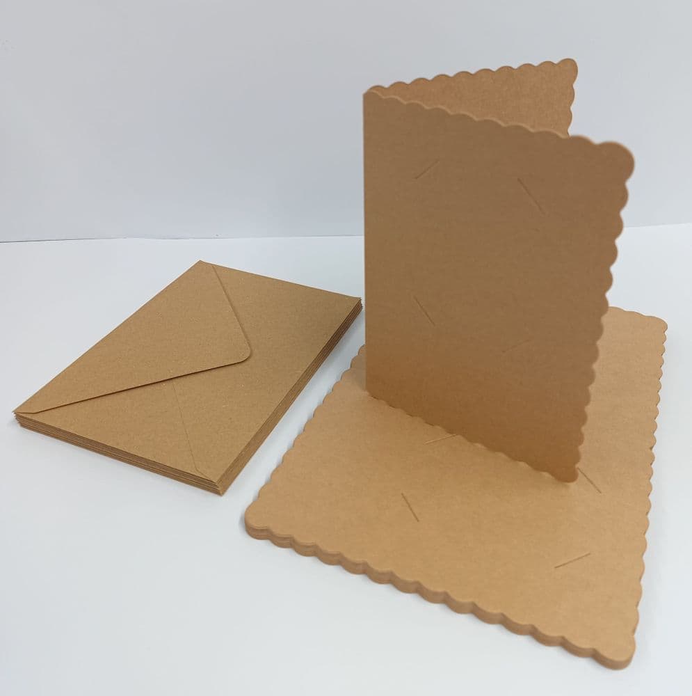 10 Pack 5" x 7" Recycled Scalloped Card Blanks & Envelopes With Photo ...