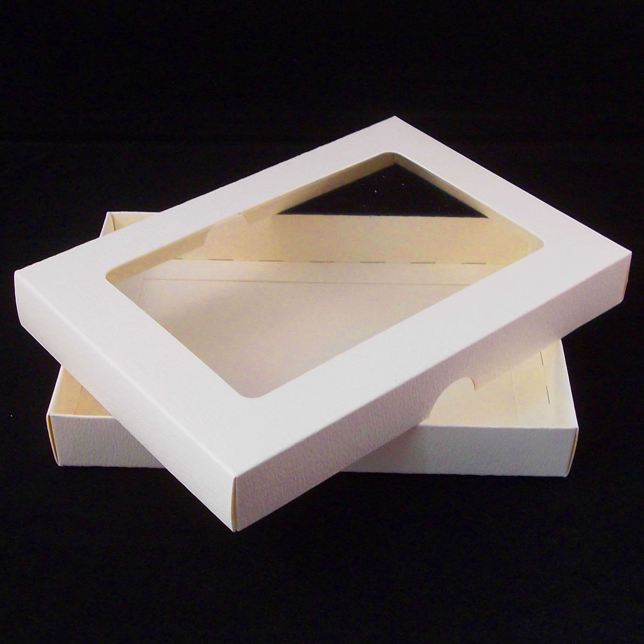 5" x 7" Ivory Greeting Card Boxes With Aperture Lid