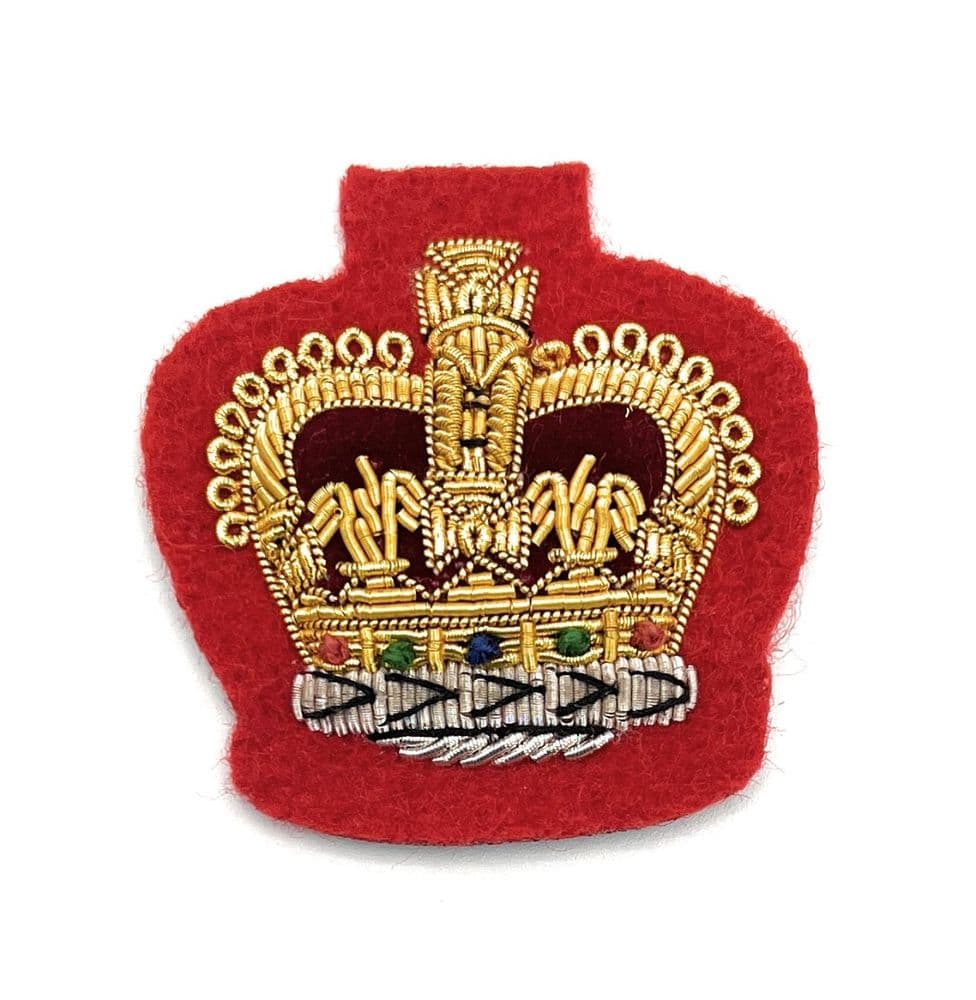 Badge crown Gold on Red size 1 1/2'' R340