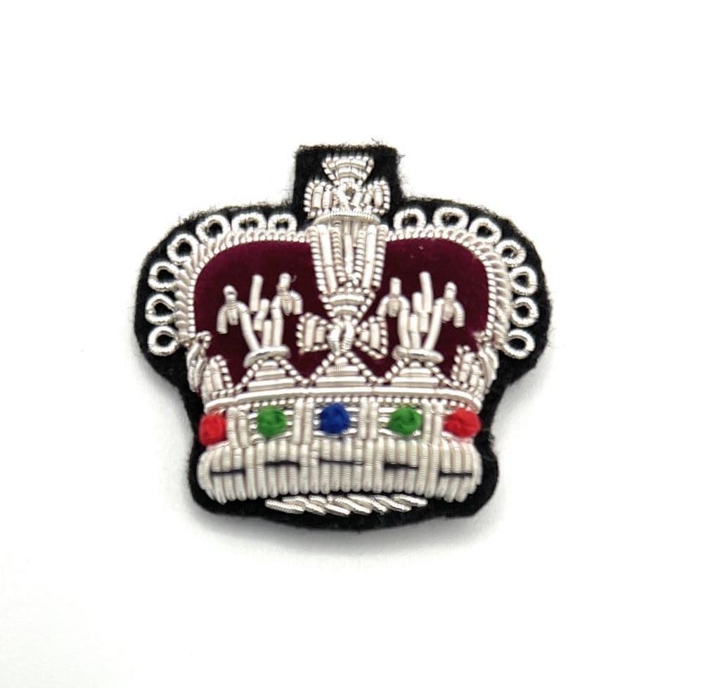 Badge Crown Silver wire On black R1759