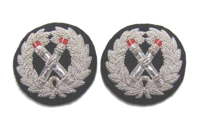 Badge Silver Wreath Crossed Batons With Red Tips R1136