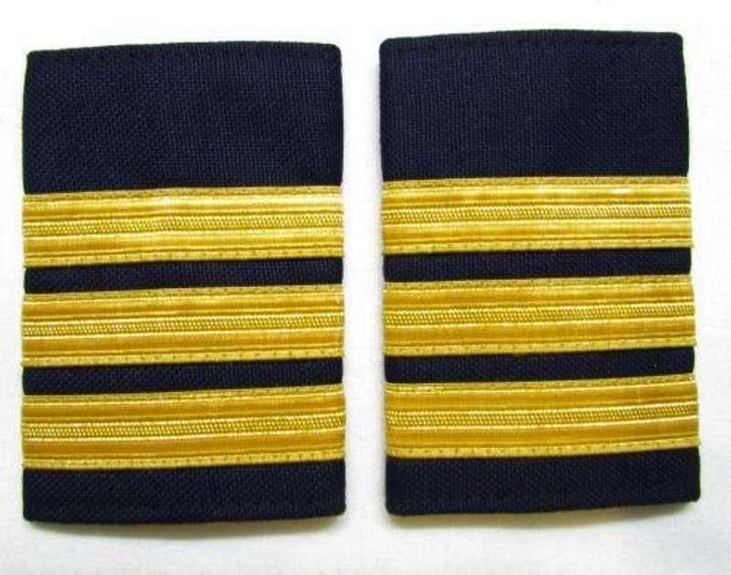 Epaulette Pilot Copilot Captain First officer Gold on Navy Blue cloth R985