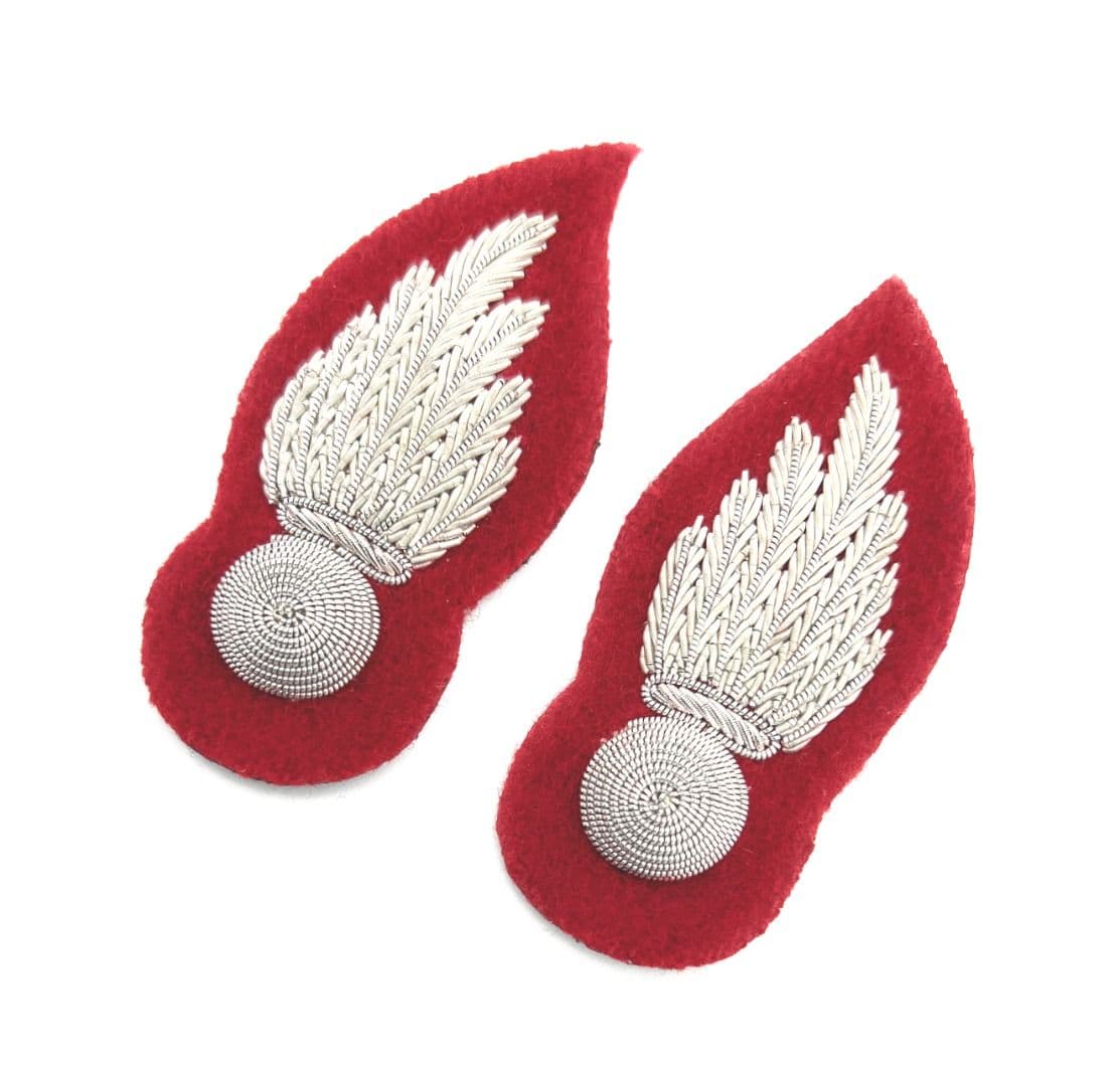 Honourable Artillery Company Collar Badges Mess Dress Silver on Red R2635