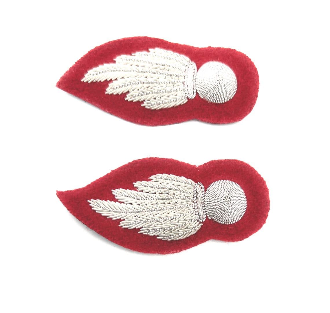 Honourable Artillery Company Collar Badges Mess Dress Silver on Red R2635