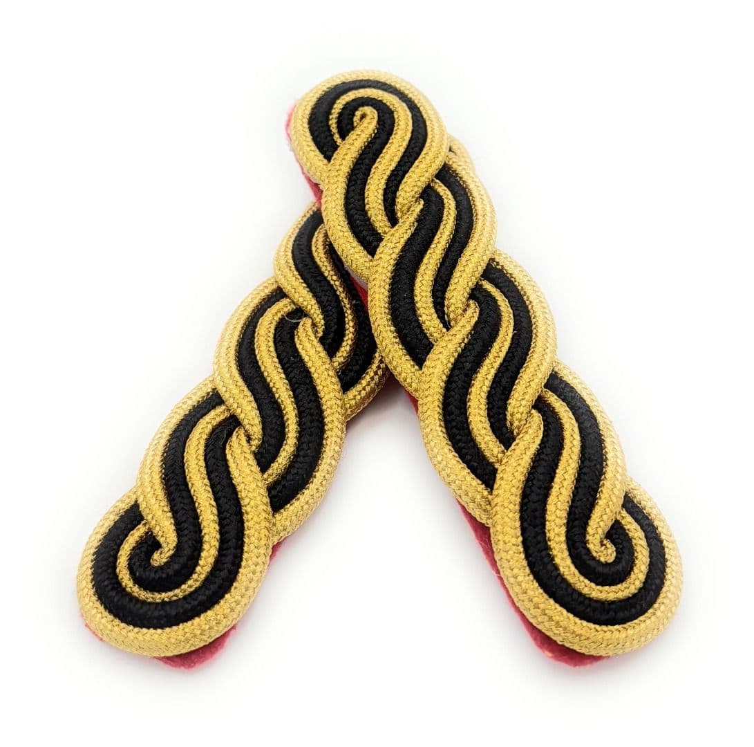 Shoulder boards for Duke of Lancs Red Backing R2876