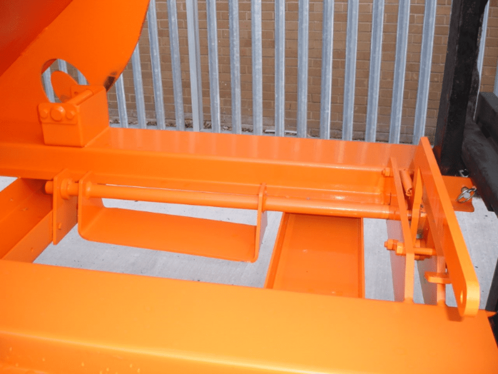 4 Way Entry Tipping Skip