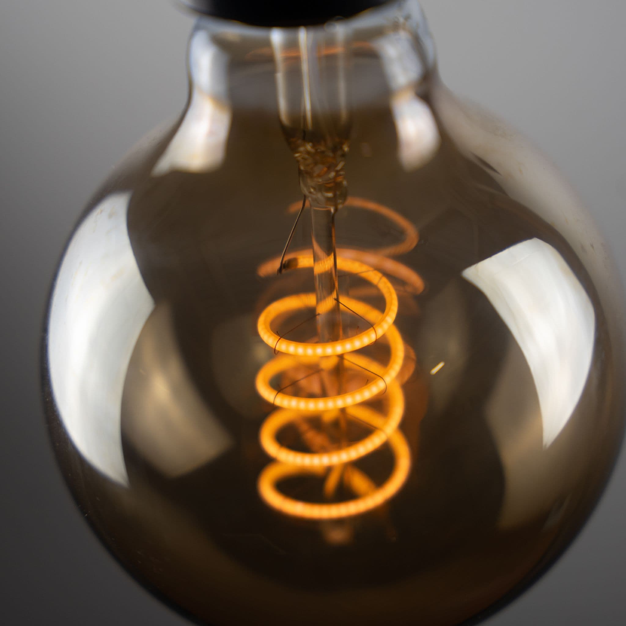 Globe Medium LED E27 Smoke