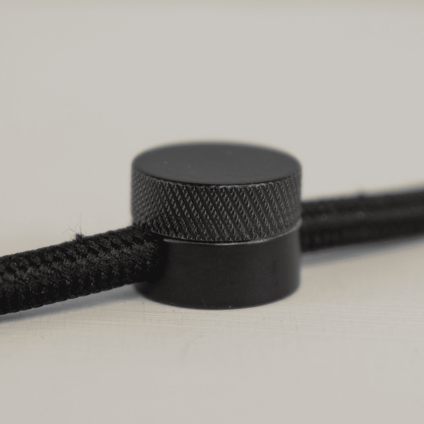 Knurled Aluminium Cable Guide Matt Black