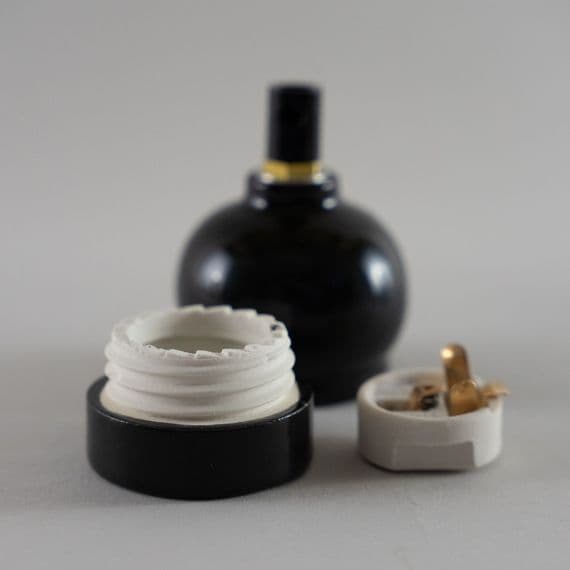 Porcelain E27 Bulbous Light Socket - Black