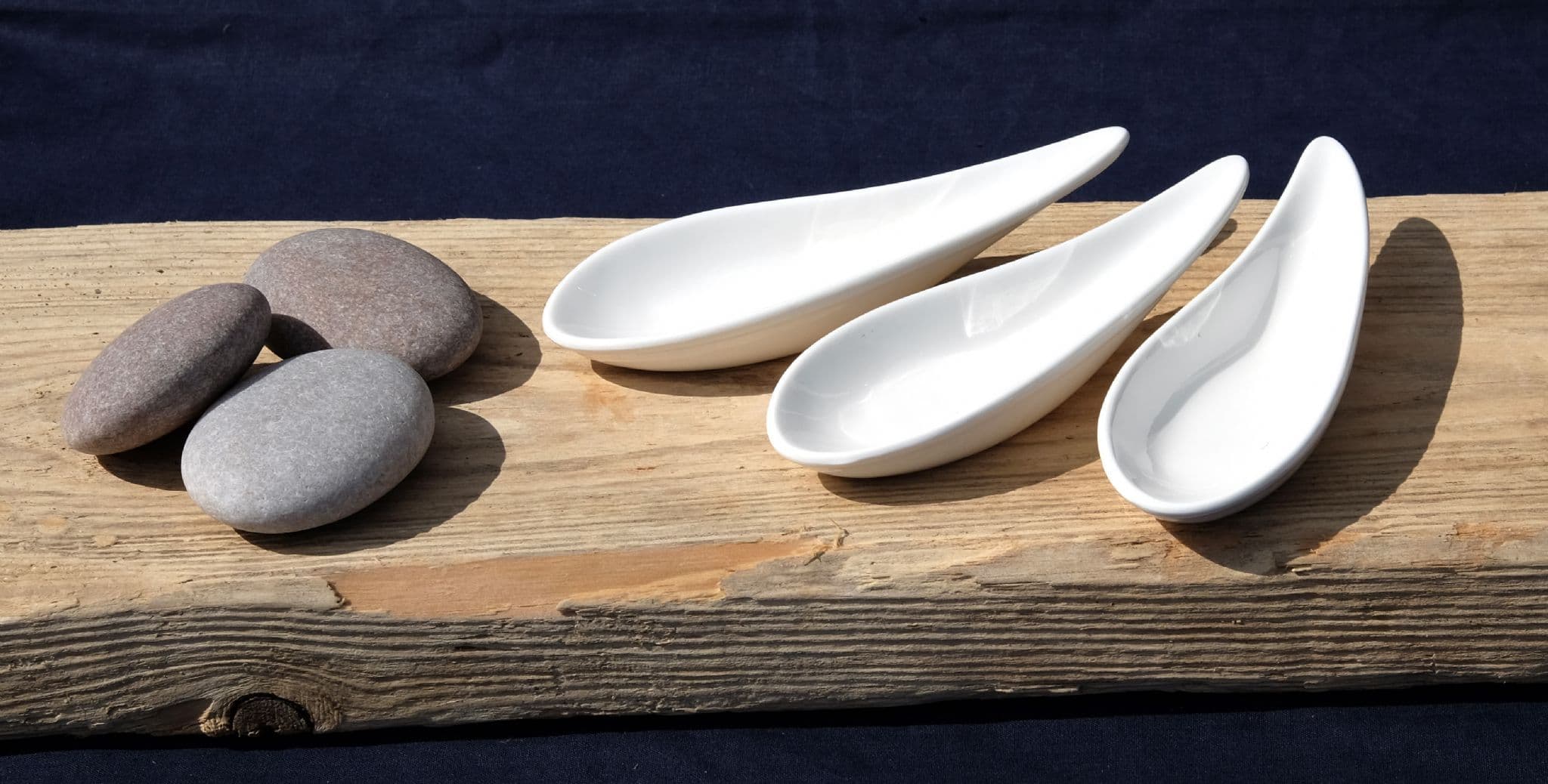 Chinese white contemporary china canapés spoons