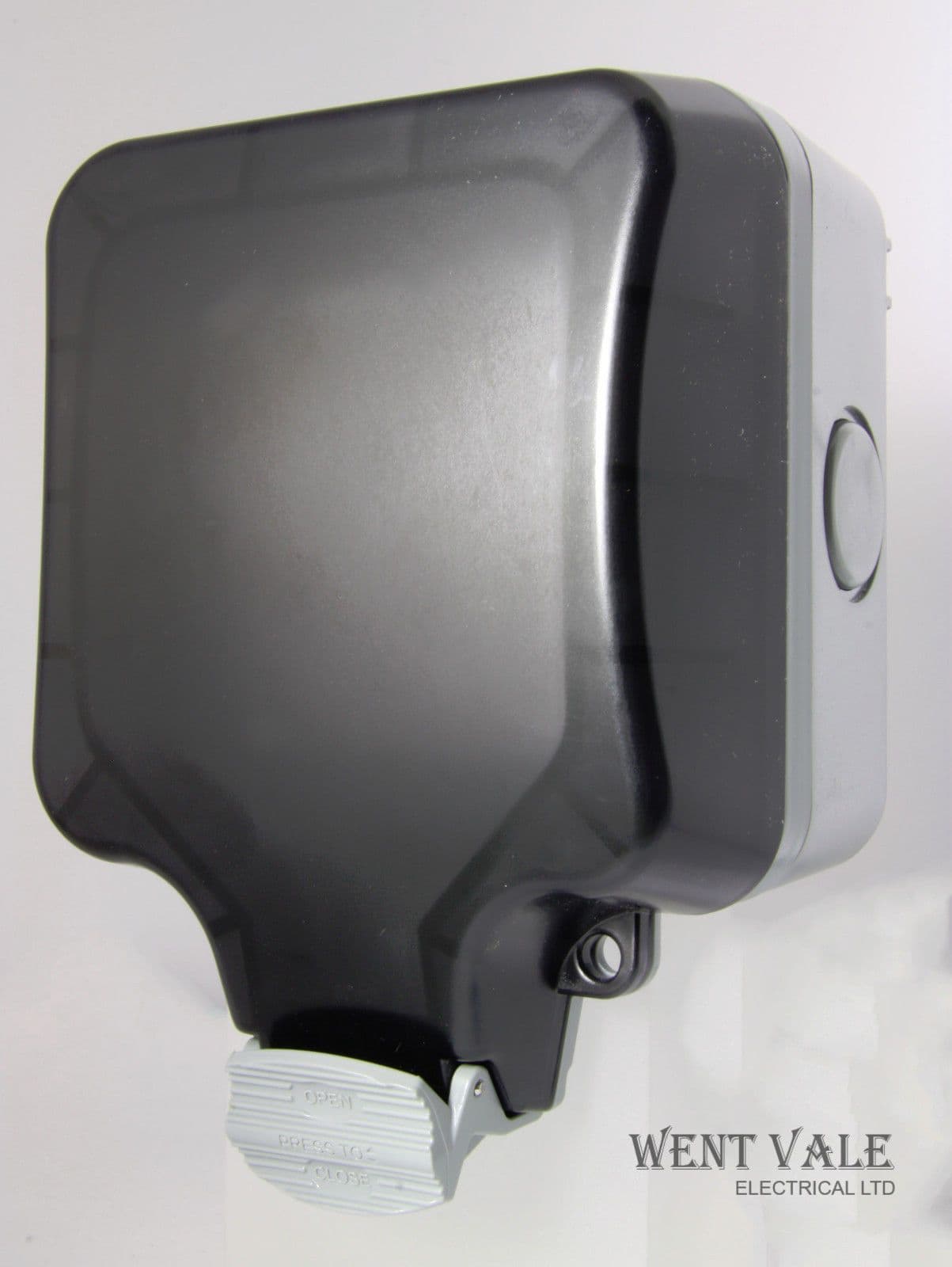 BG Nexus - Weatherproof Storm WP21 - IP66 Single Switched 13a Socket ...