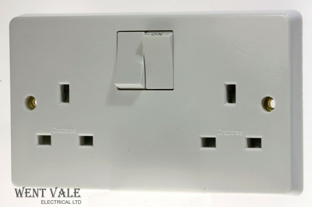 Crabtree Capital Series 4000 - 4306 - Moulded 13a Twin Switched Socket
