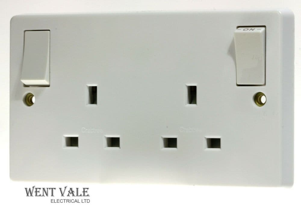 Crabtree Capital Series 4000 - 4307 - 13a Twin Socket with Outboard ...