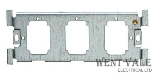 Crabtree Rockergrid - 6903 - Three Module Grid Switch Mounting Yoke Unused
