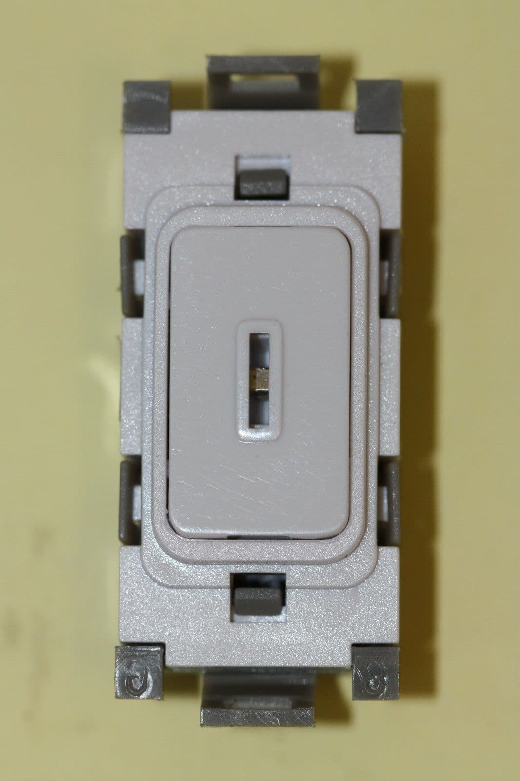 Deta Gridswitch - G3537 - 20a 2 Way Grid Key Switch Module Biased 1 Way New