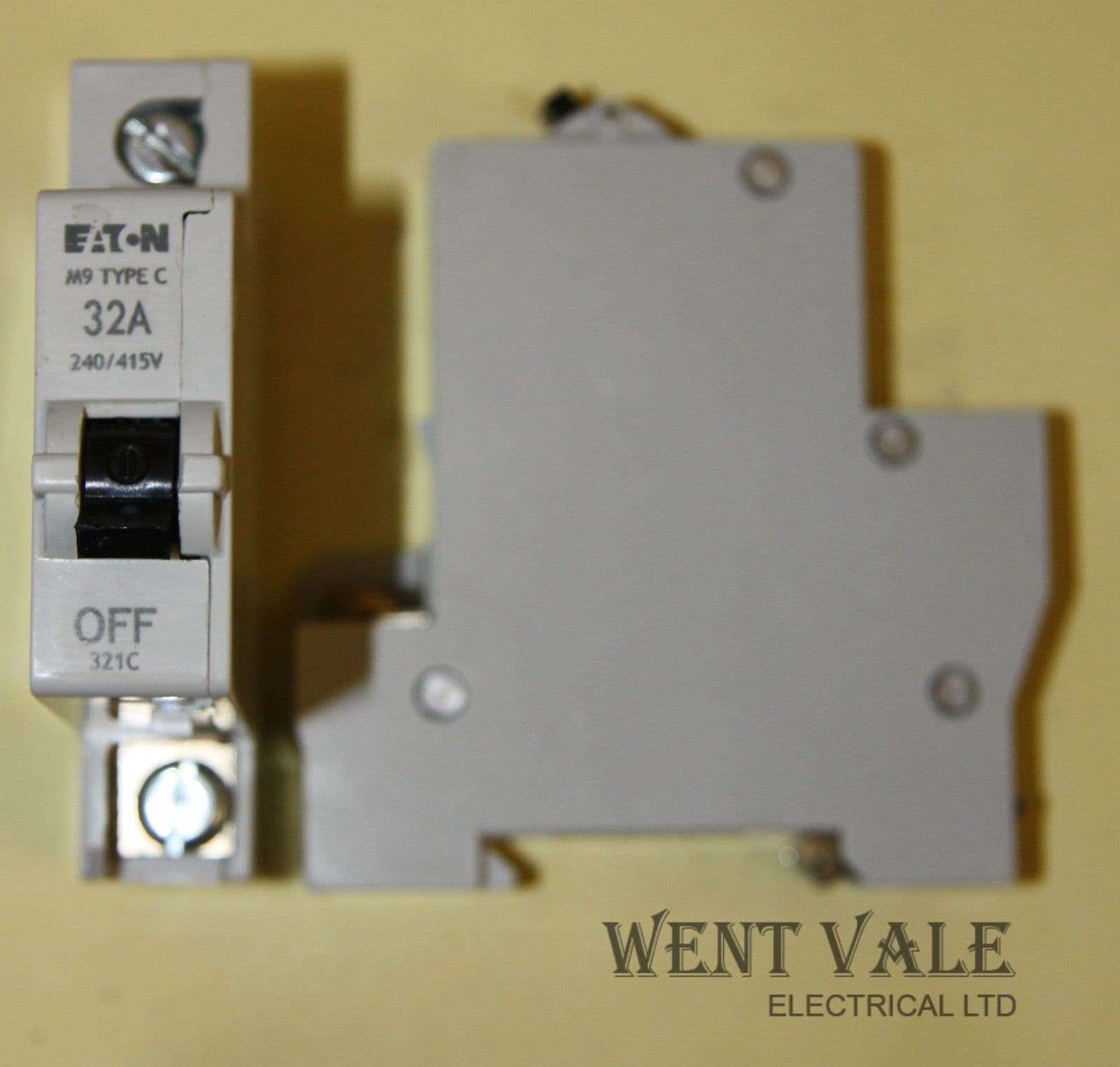 Eaton Memsheild 1 - 321C - 32a Type C Single Pole MCB Used