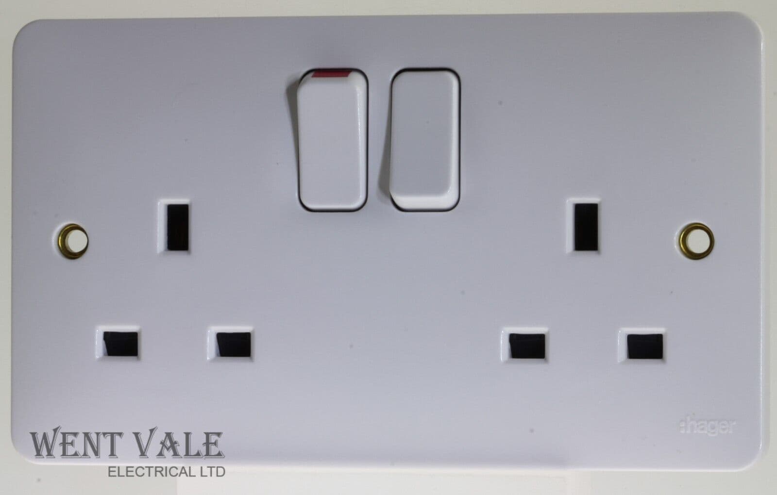 Hager Sollysta White Moulded - WMSS82 - 13a Double Switched Socket