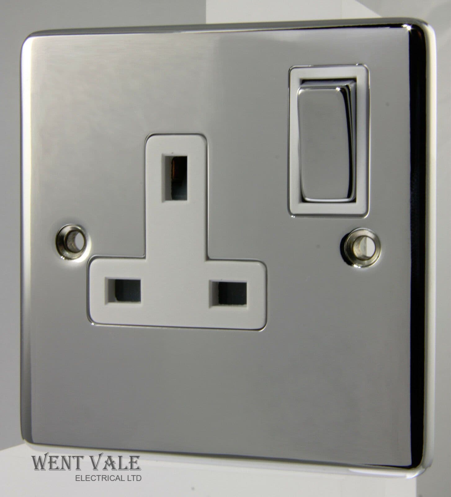 Heritage Brass Gala Elite Range - C22 840 PCW - 1 Gang Switched Socket