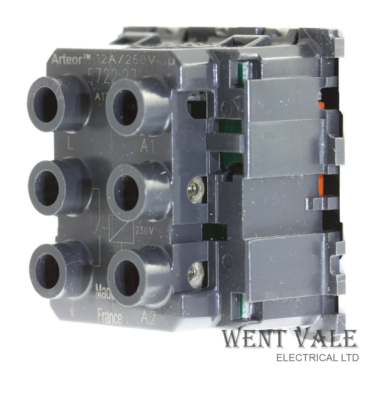Legrand Arteor - 5722 27 - White Single Pole Latching Relay 12A - 250VA ...