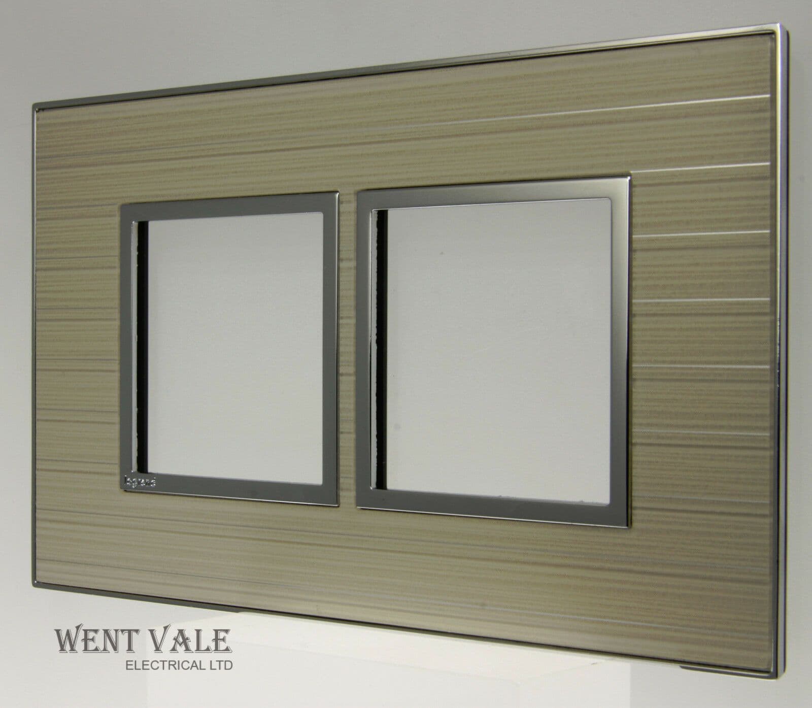 Legrand Arteor Graphic Casual Range 5761 41 2 x 45 x 45 mm 4 Modual ...