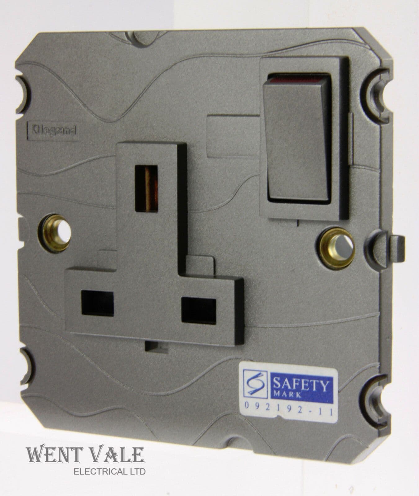 Legrand Arteor Monobloc - 5726 43 - 13a 1 Gang Magnesium Switched ...