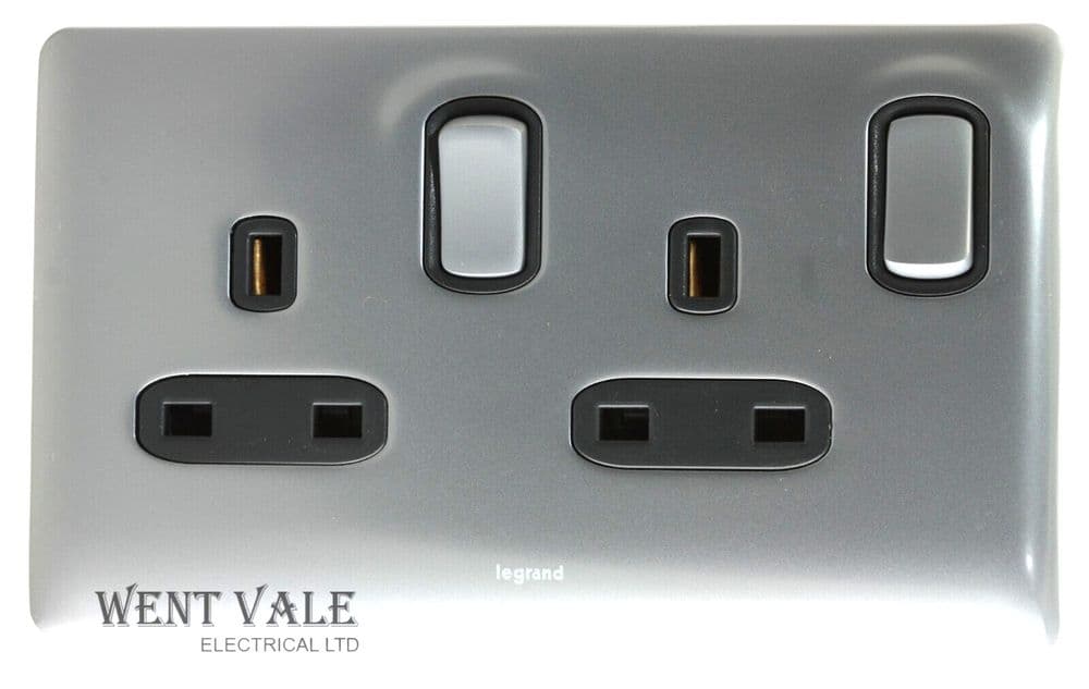 Legrand Synergy Modern Silver - 7310 70 - 13a Switched Twin Socket Unused
