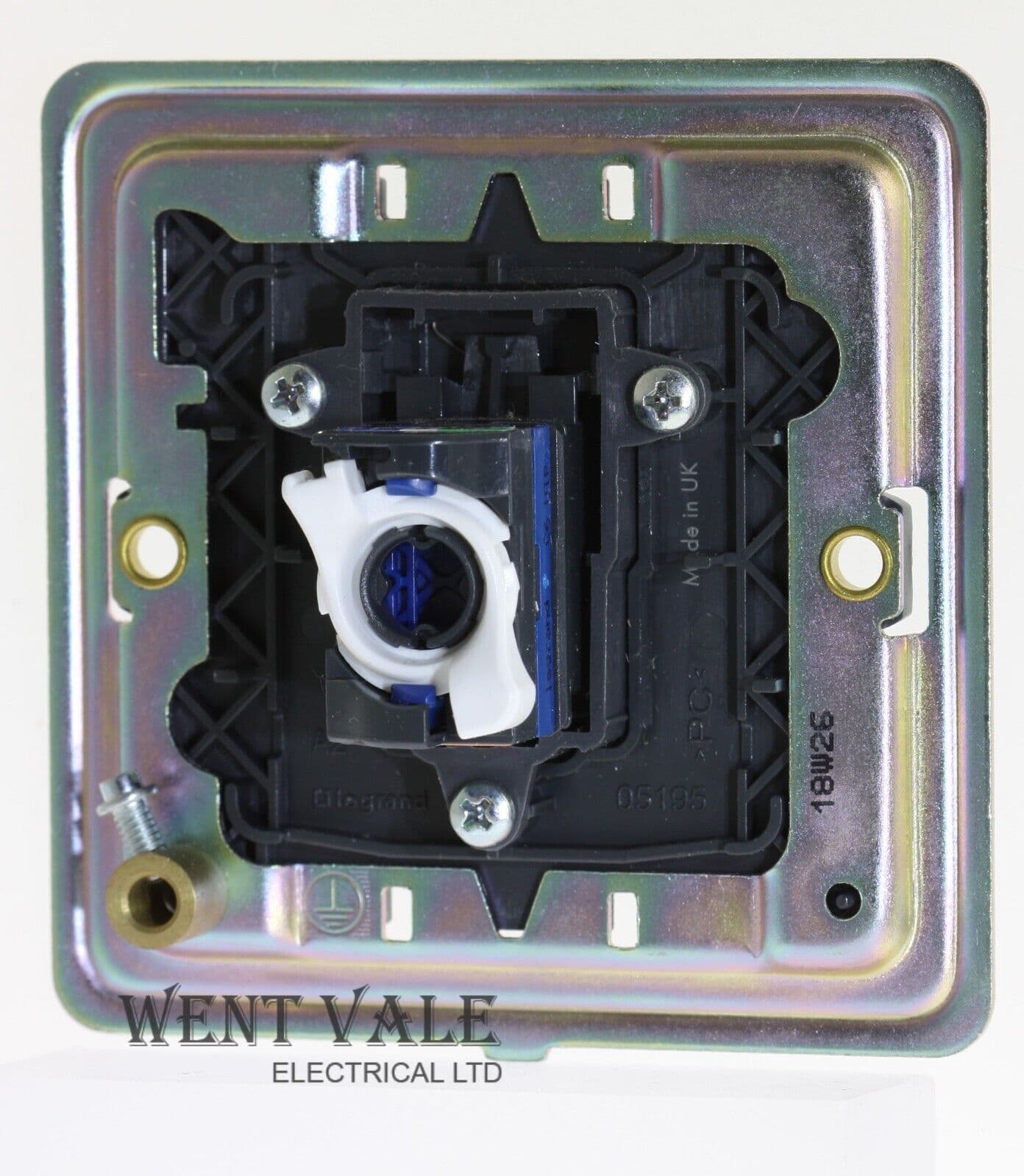 Legrand Synergy Sleek Design - 8320 56 - 1g Single Cat 6 RJ45 UTP Data ...