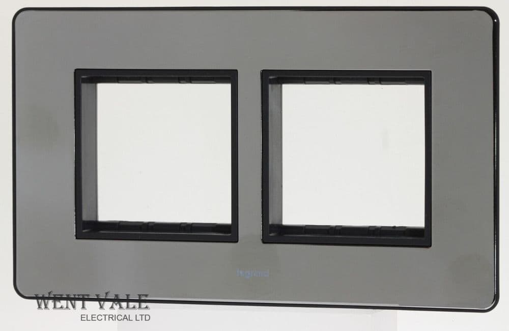 Legrand Synergy Sleek Design - 8322 94 - Arteor Four Module 2 x 2 ...