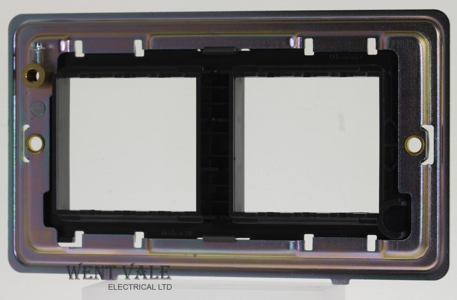 Legrand Synergy Sleek Design - 8322 94 - Arteor Four Module 2 x 2 ...