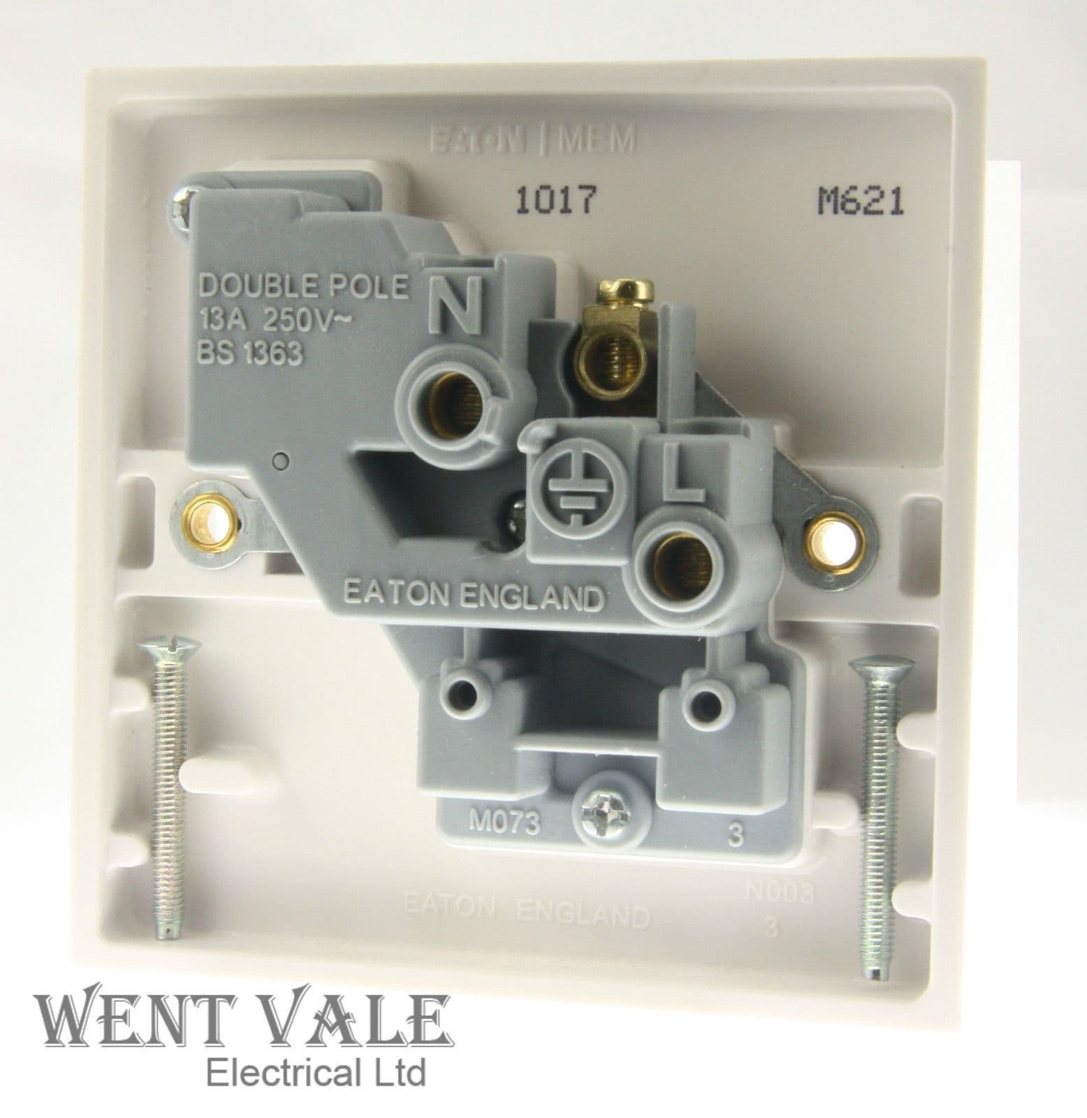 MEM/Eaton Intra Range - M621 - 13a Single Double Pole Switched Socket New
