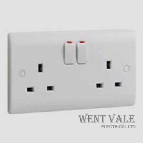 MEM/Eaton Premera Range - P622 - 13a Twin Double Pole Switched Socket New