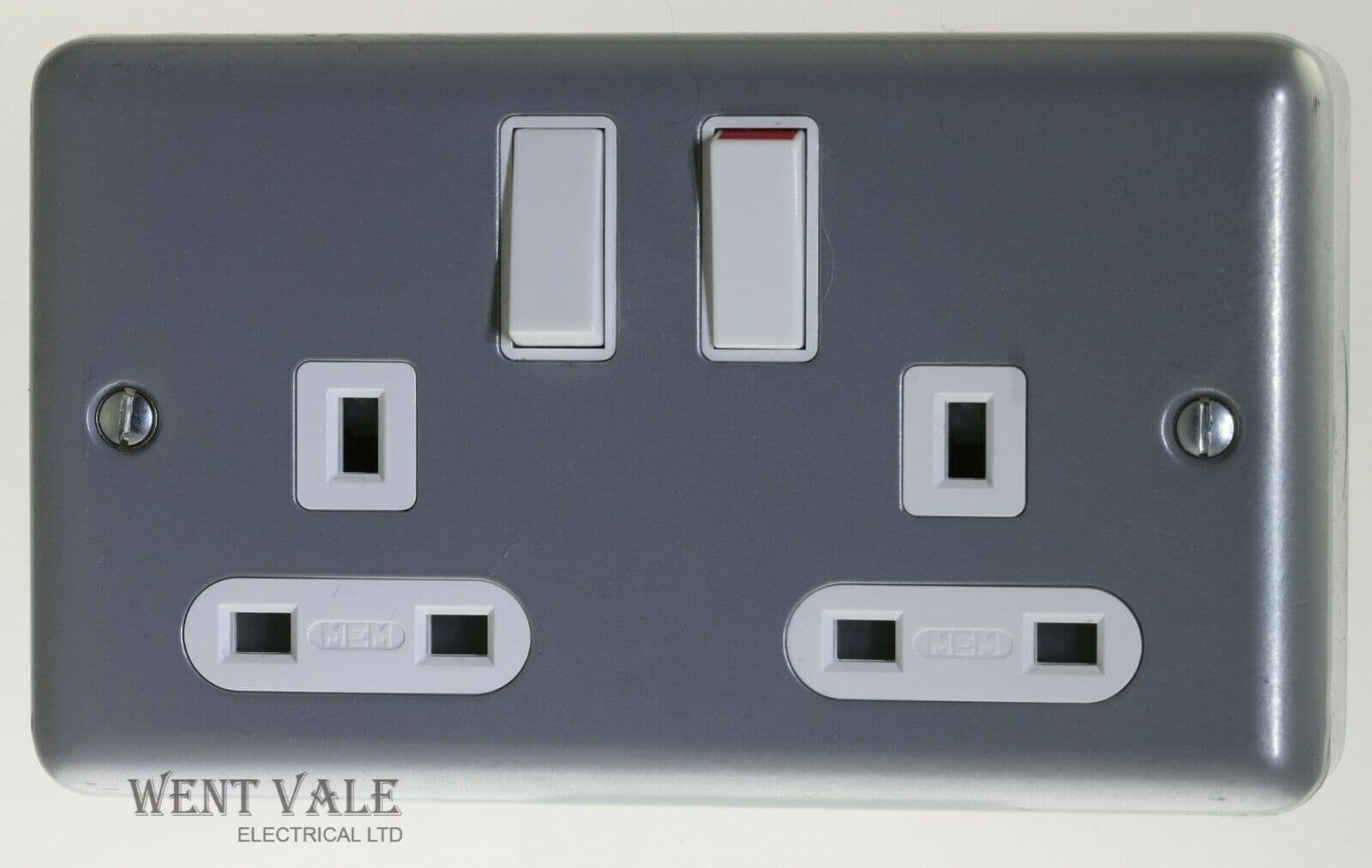 MEM/Eaton Xtra Surface Range - X522MG - 13a Twin Surface D/Pole ...