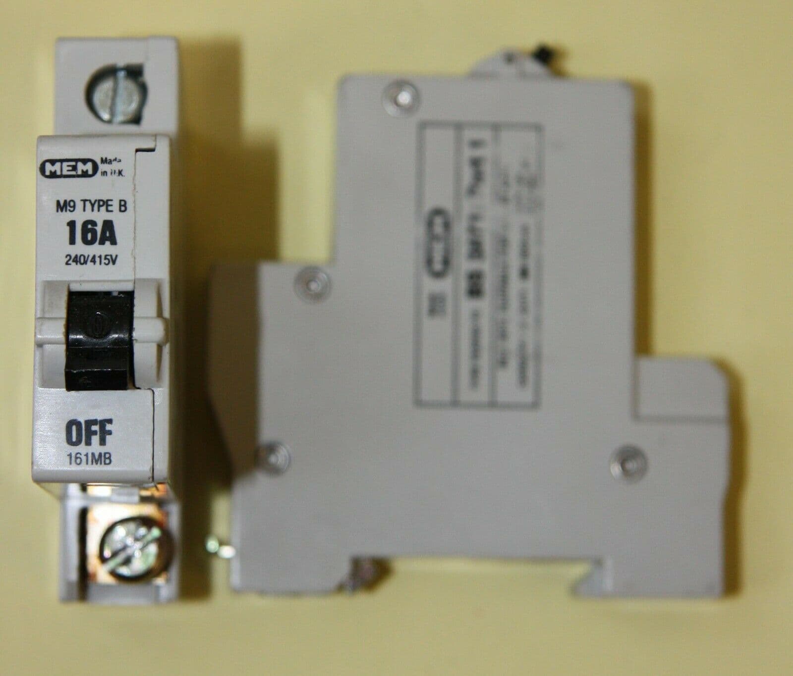 MEM Memshield 1 - 161MB - 16a Type B Single Pole MCB - Used