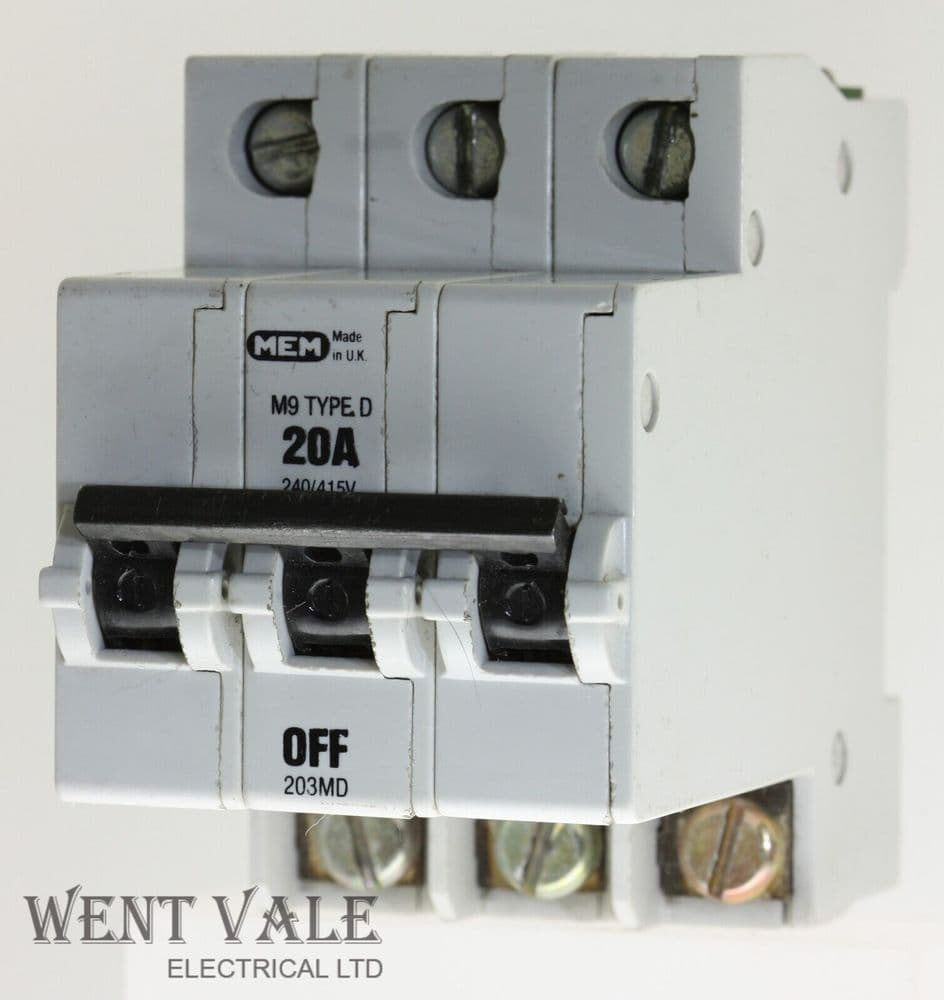 MEM Memshield 1 - 203MD - 20a Type D Triple Pole MCB Used