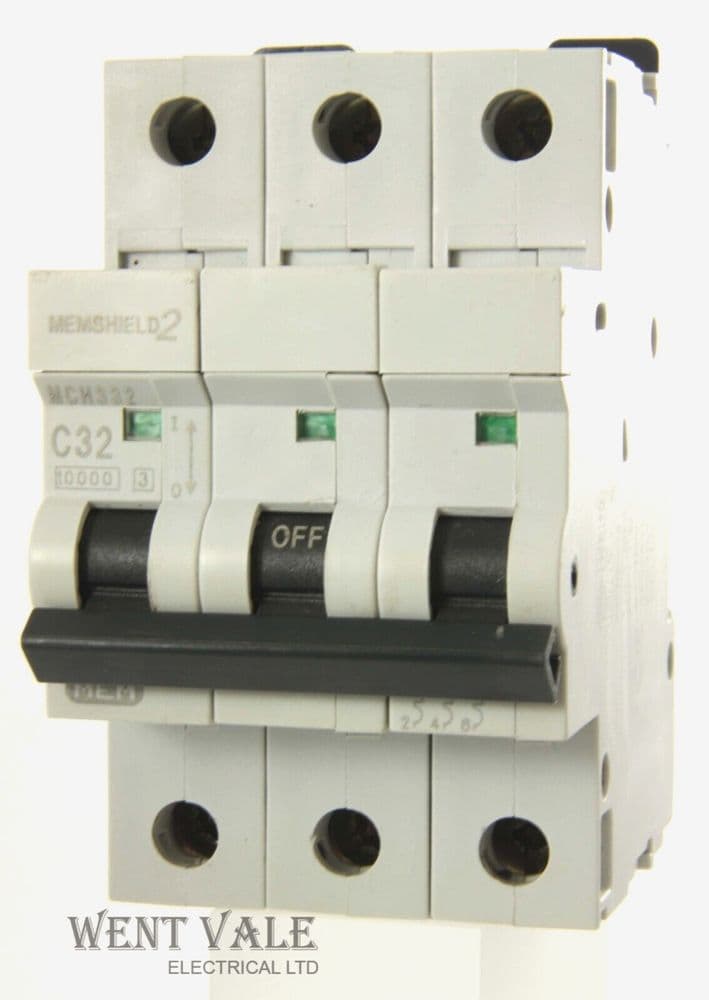 MEM Memshield 2 - MCH332 - 32a Type C Triple Pole MCB Used