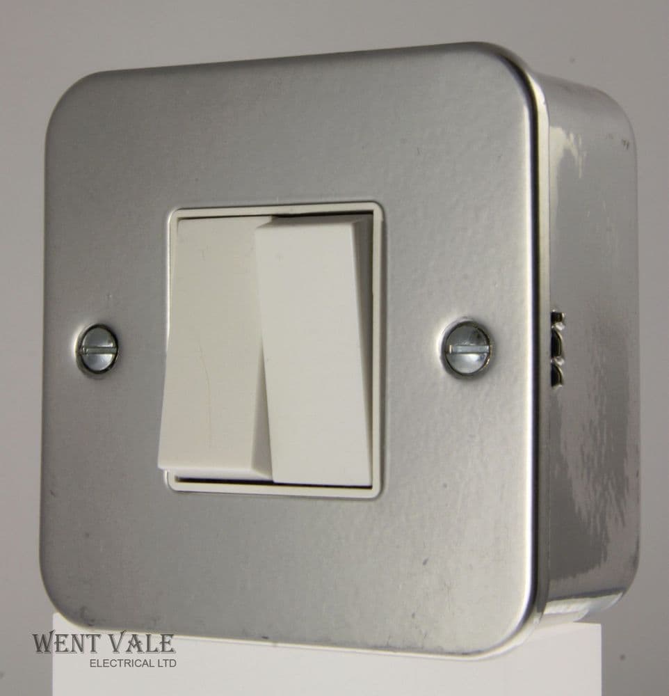 MEM Memstyle ALM Range - X022MG - 6a 2 Gang 2 Way Metal Clad Switch New