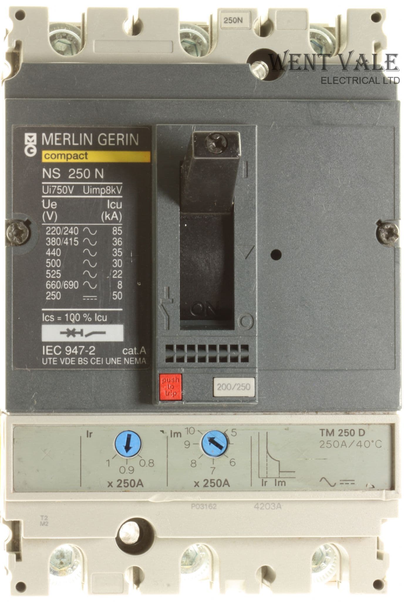 Merlin Gerin Compact - NS250N-TM250D 200 - 250a Triple Pole Panel Board ...
