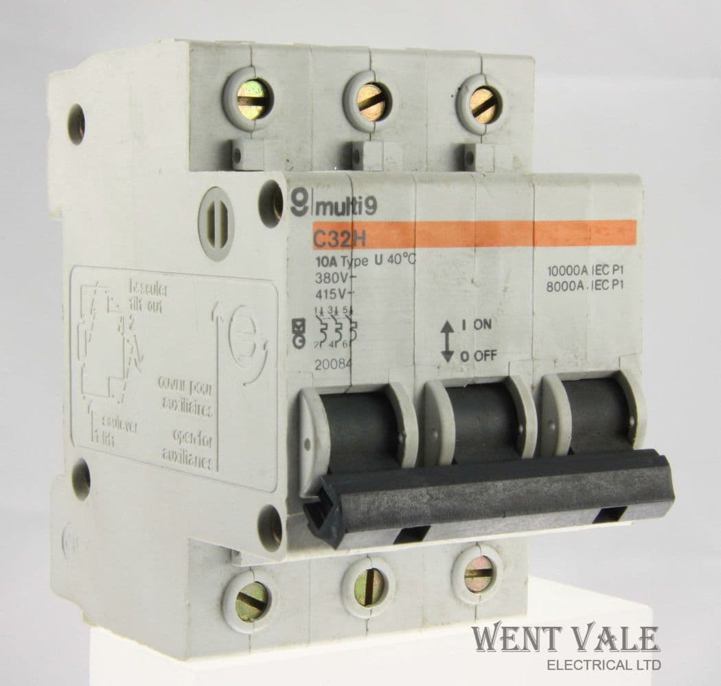Merlin Gerin Multi 9 - 20084 - C32H - 10a Type U Triple Pole MCB Used