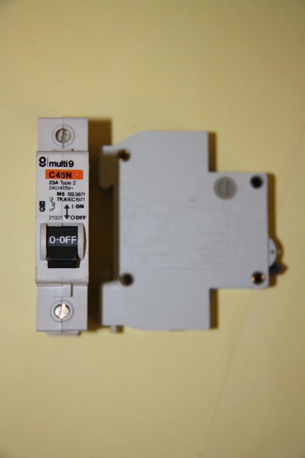 Merlin Gerin Multi 9 - 21327 - C45N - 25a Type 2 Single Pole MCB Used