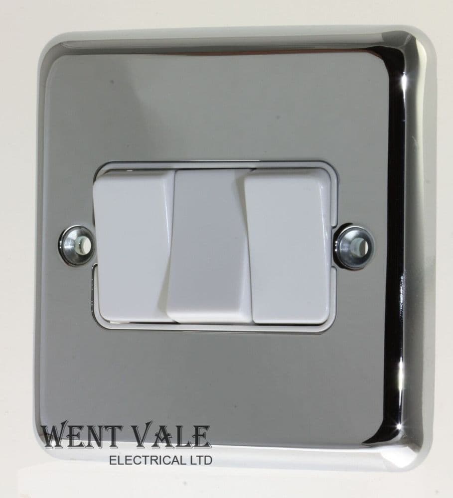 MK Albany Plus - K4673 PCR - 10a 3 Gang 2 Way Switch New