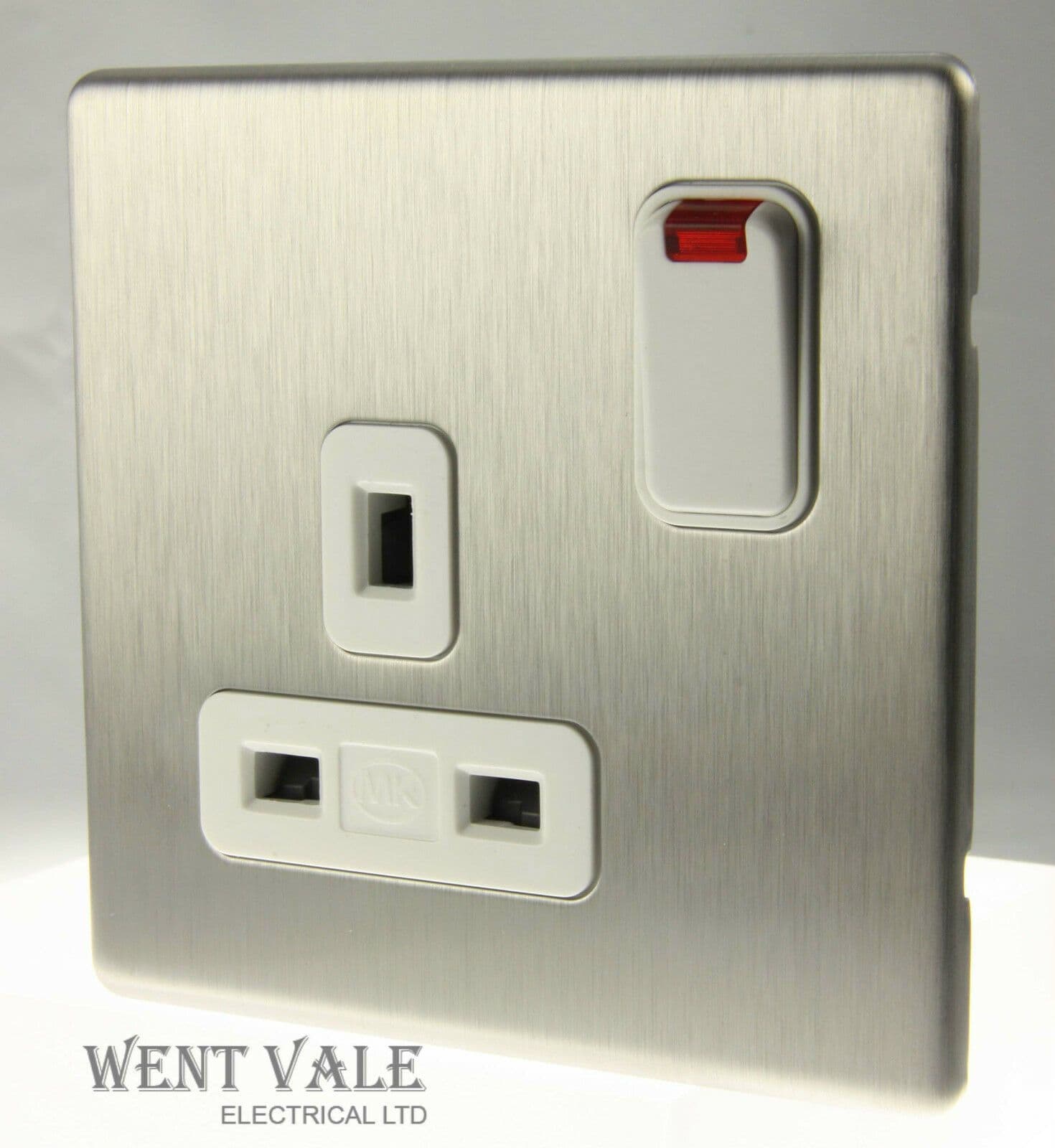 MK Aspect - K24657 BSS W - 13a 1 Gang Switched Socket With Neon New