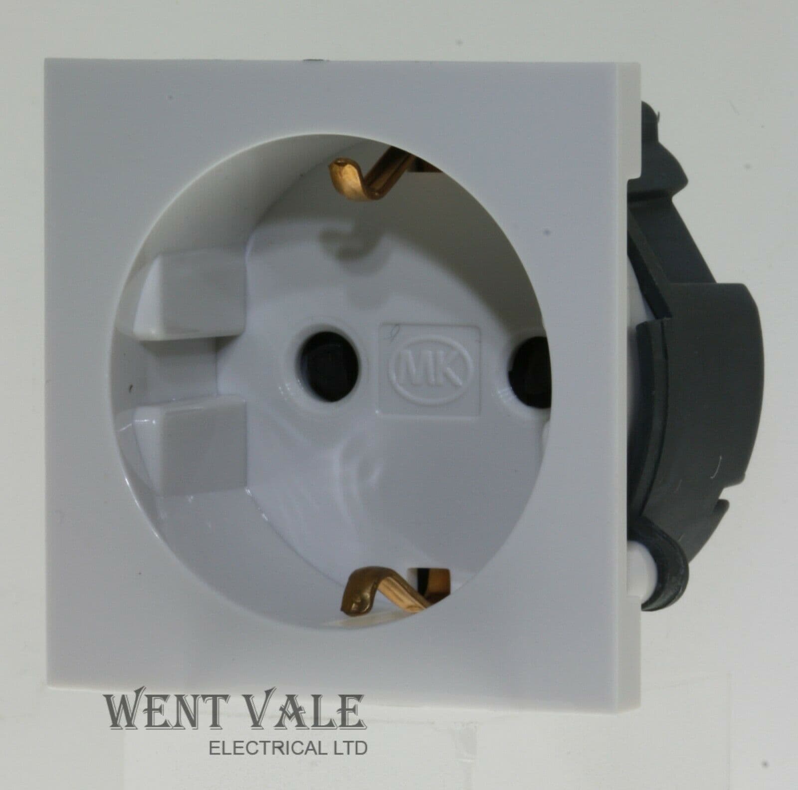 MK Logic Plus - K5831 WHI - Euro German Type 16a Two Pin Earth Socket ...