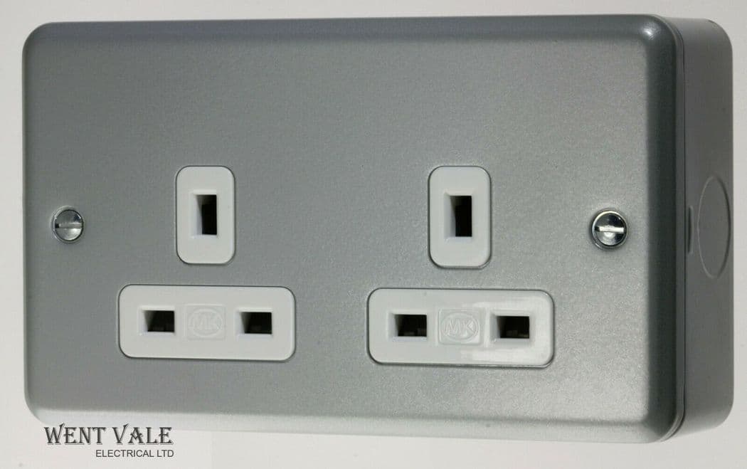 MK Metalclad Plus - K850 ALM - 13a Twin Unswitched Socket Outlet New
