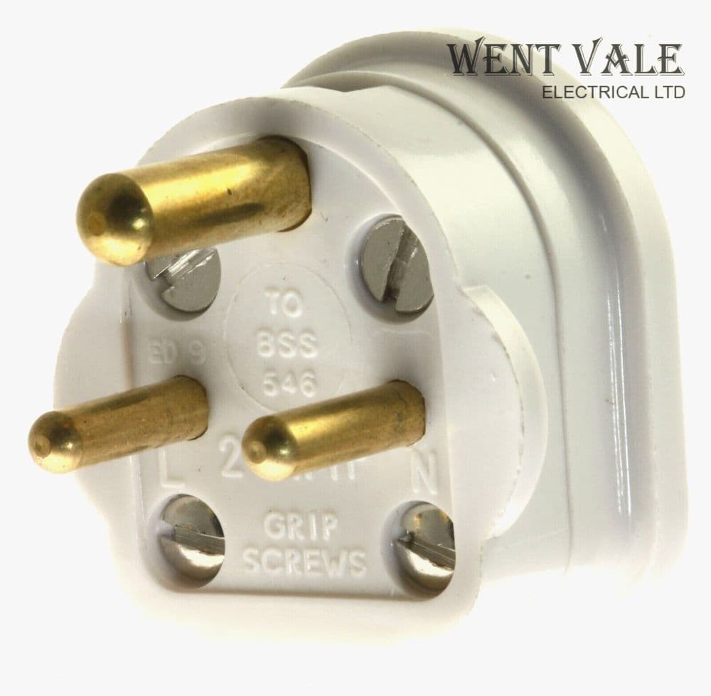 MK Plugs and Adaptors - 502 WHI - 2a Round Pin Plug New