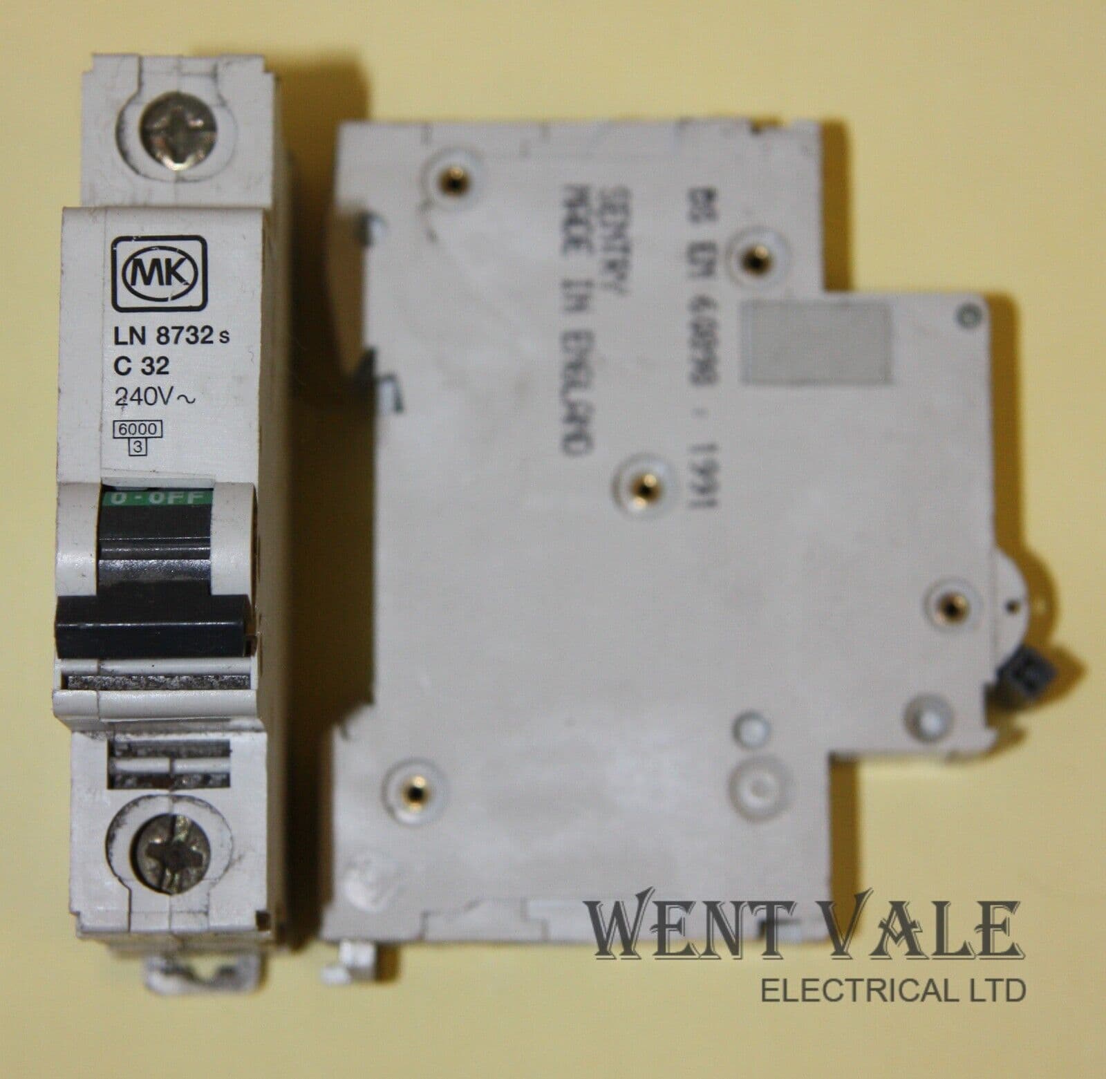 MK Sentry - LN8732s - 32a Type C Single Pole MCB Used