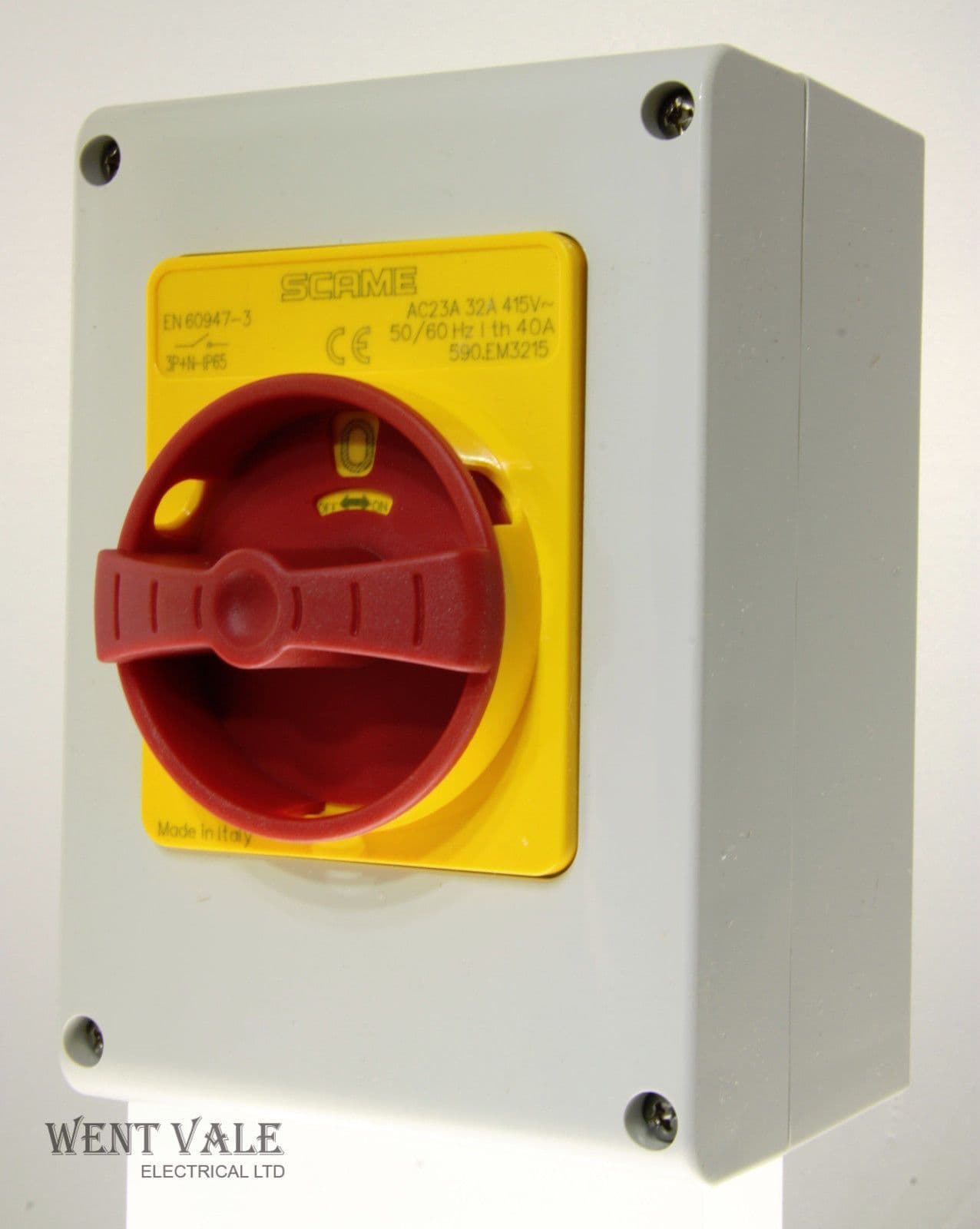 Scame Isolator Range - 590 EM3215 - 32a IP65 Three Pole Neutral ...
