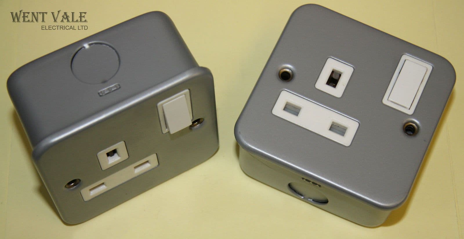 Selectric LG9099MB Surface 13a Single 1 Gang Metal Clad Switched Socket New