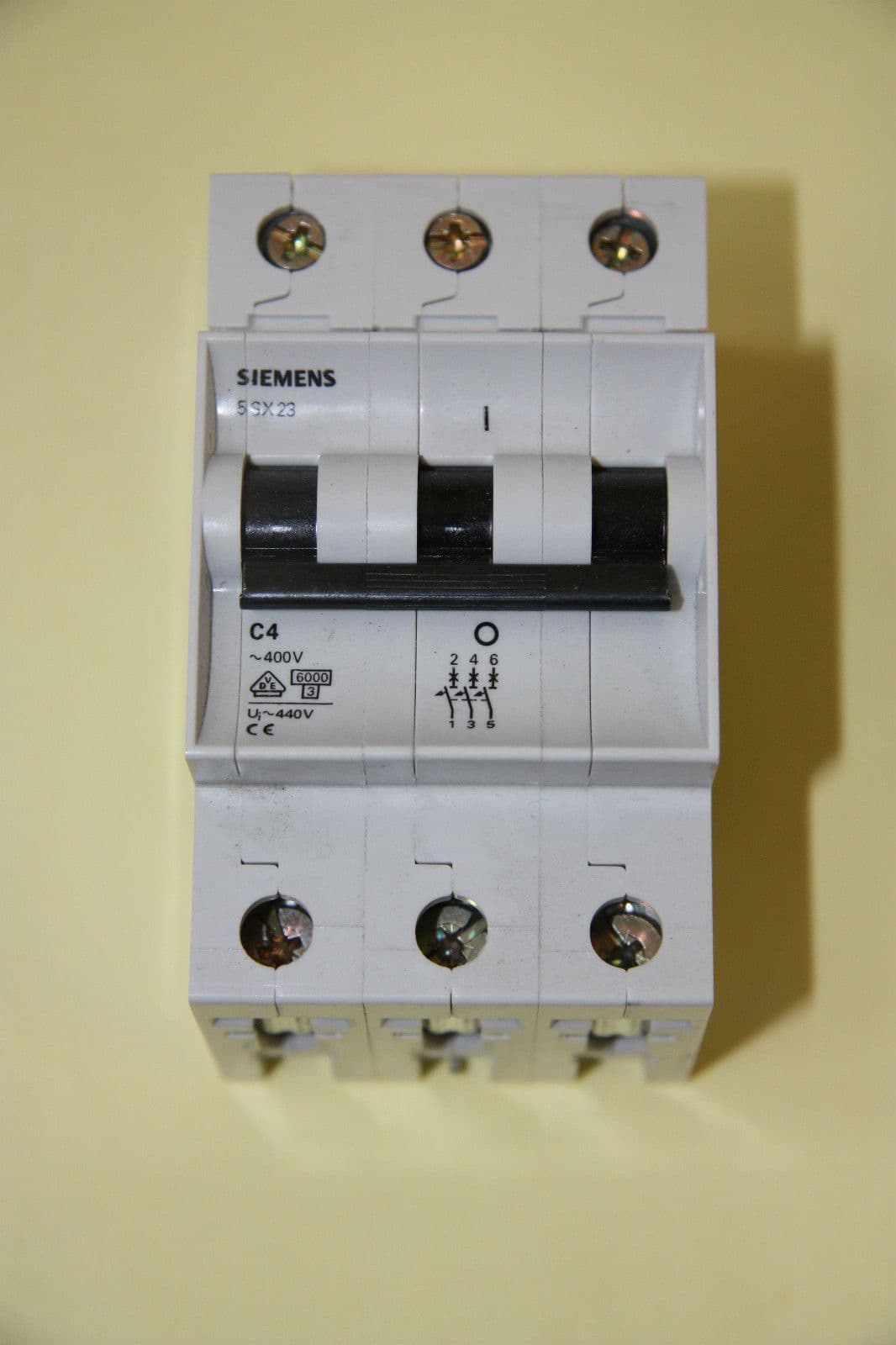 Siemens N System - 5SX2 3C04 - 4a Type C Triple Pole MCB New